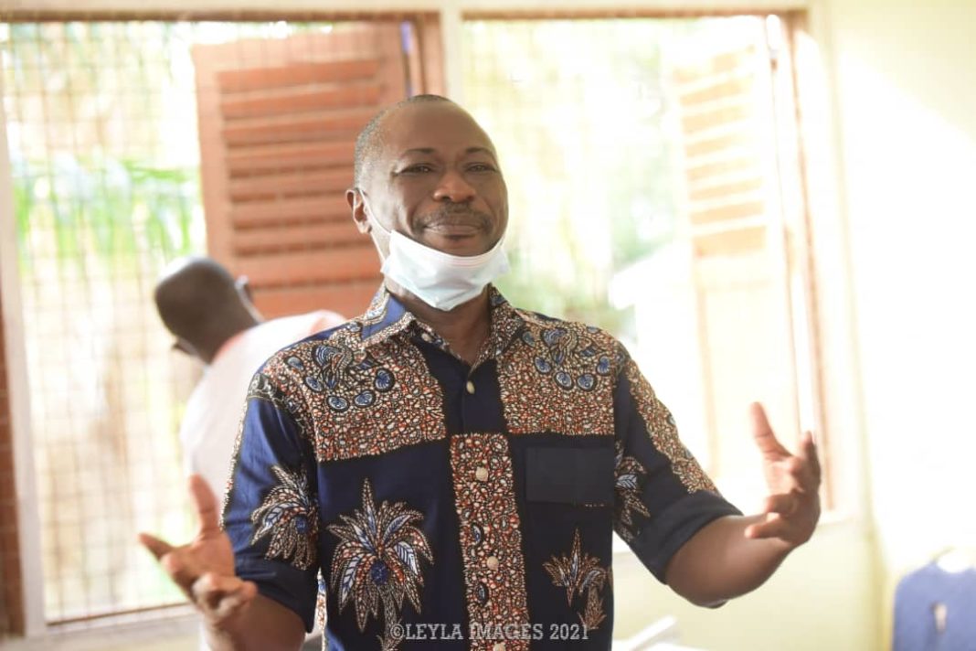 Lower Manya: Akro SHS/Tech rededicate refurbished school library ...